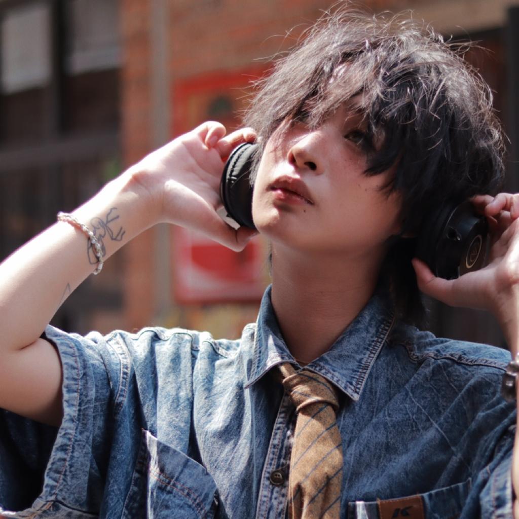 PIggy - 歌手 - 网易云音乐