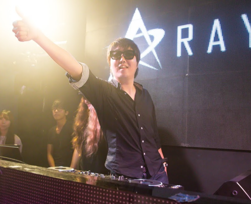 M2U（신동휘，ReX） - 歌手 - 网易云音乐