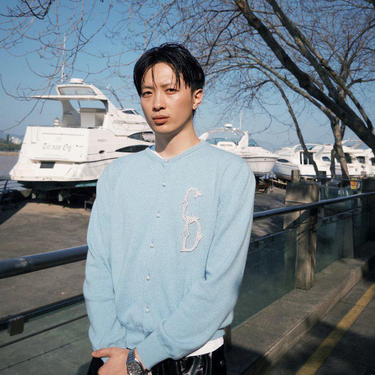 EEEASY - ØZI＆艾志恒Asen (无消音) - 未发布音源 - 电台节目 - 网易云音乐