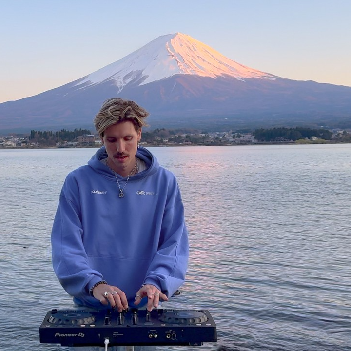 Chris Luno - playing house at mount fuji 富士山 - Anjuna｜A&B｜Colorize ...
