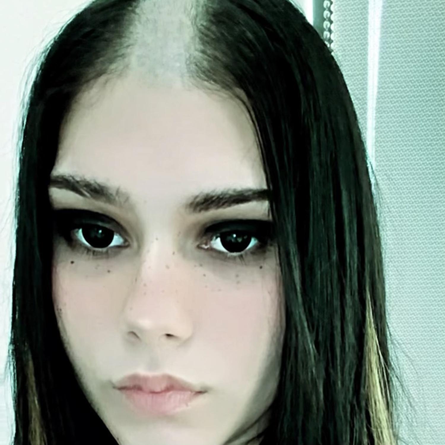 Trust Issues - Lourdiz - 专辑 - 网易云音乐