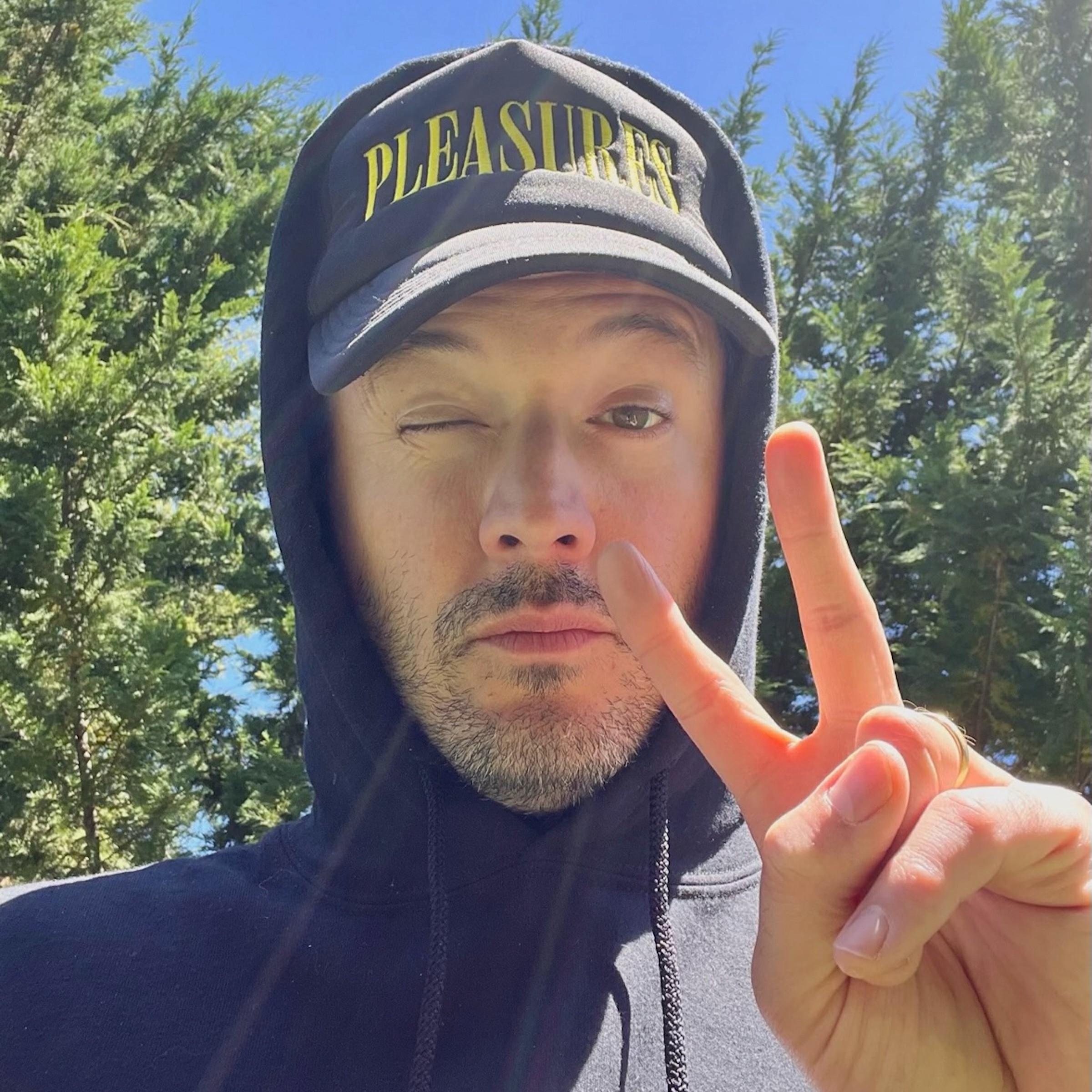 SYML（Brian Fennell） - 歌手 - 网易云音乐