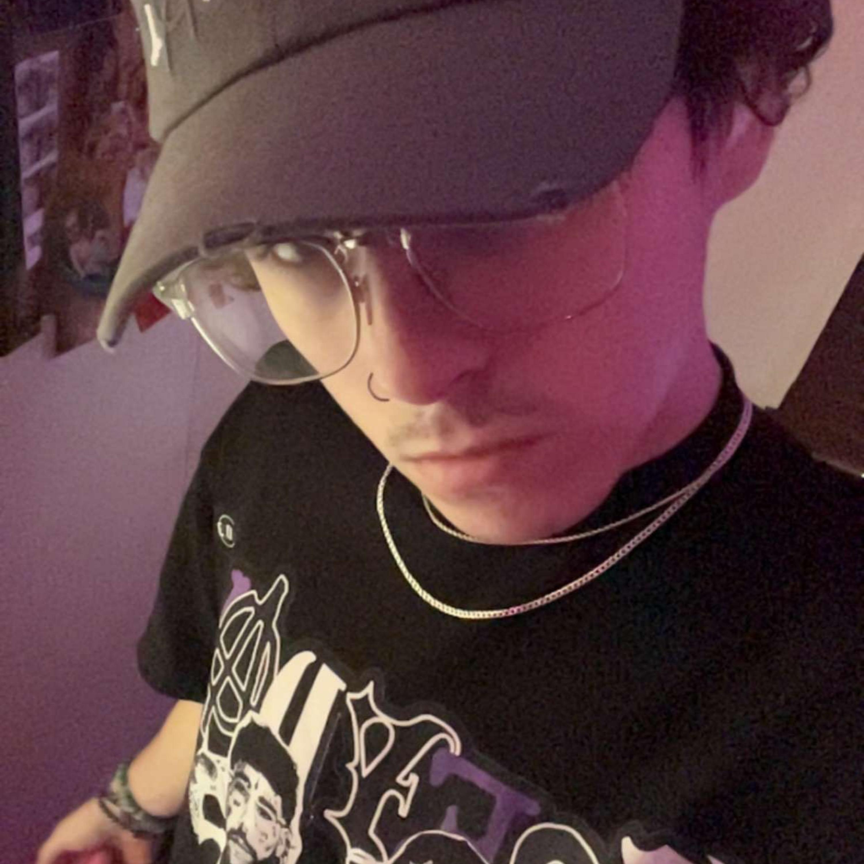 prom night - untoxicaf - 专辑 - 网易云音乐